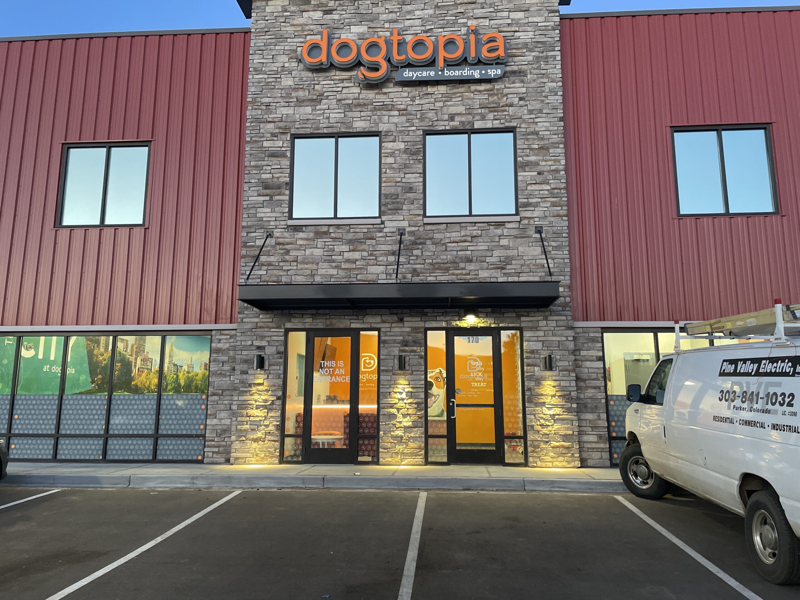 Dogtopia - Falcon Construction